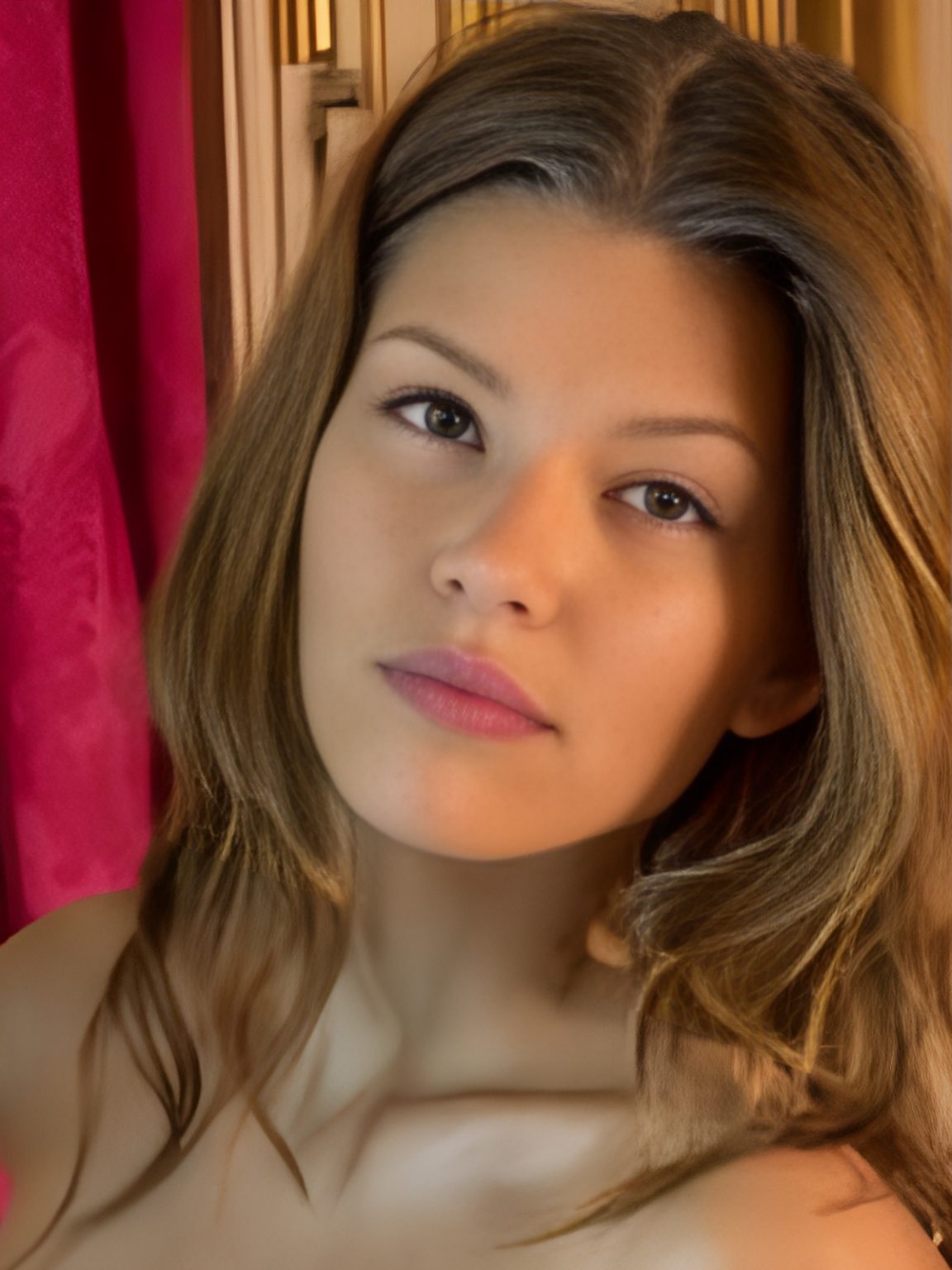 Anita Toth (Model) Age, Wiki, Height, Boyfriend, Photos, Biography and More