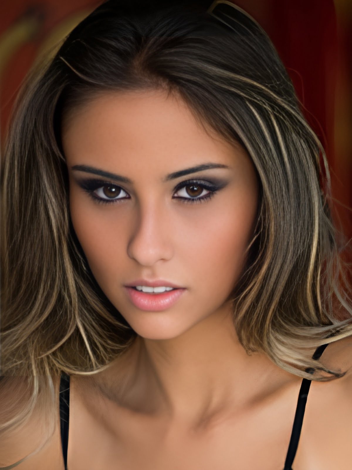 Ellen Sapori (Model) Height, Wiki, Age, Biography, Weight, Bio, Photos, Career and More