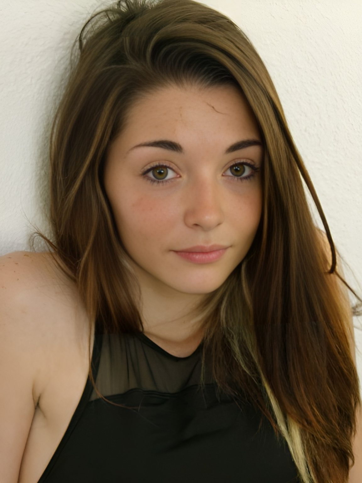 Hannah Tarley (Model) Age, Height, Wiki, Bio, Weight, Photos, Career ...