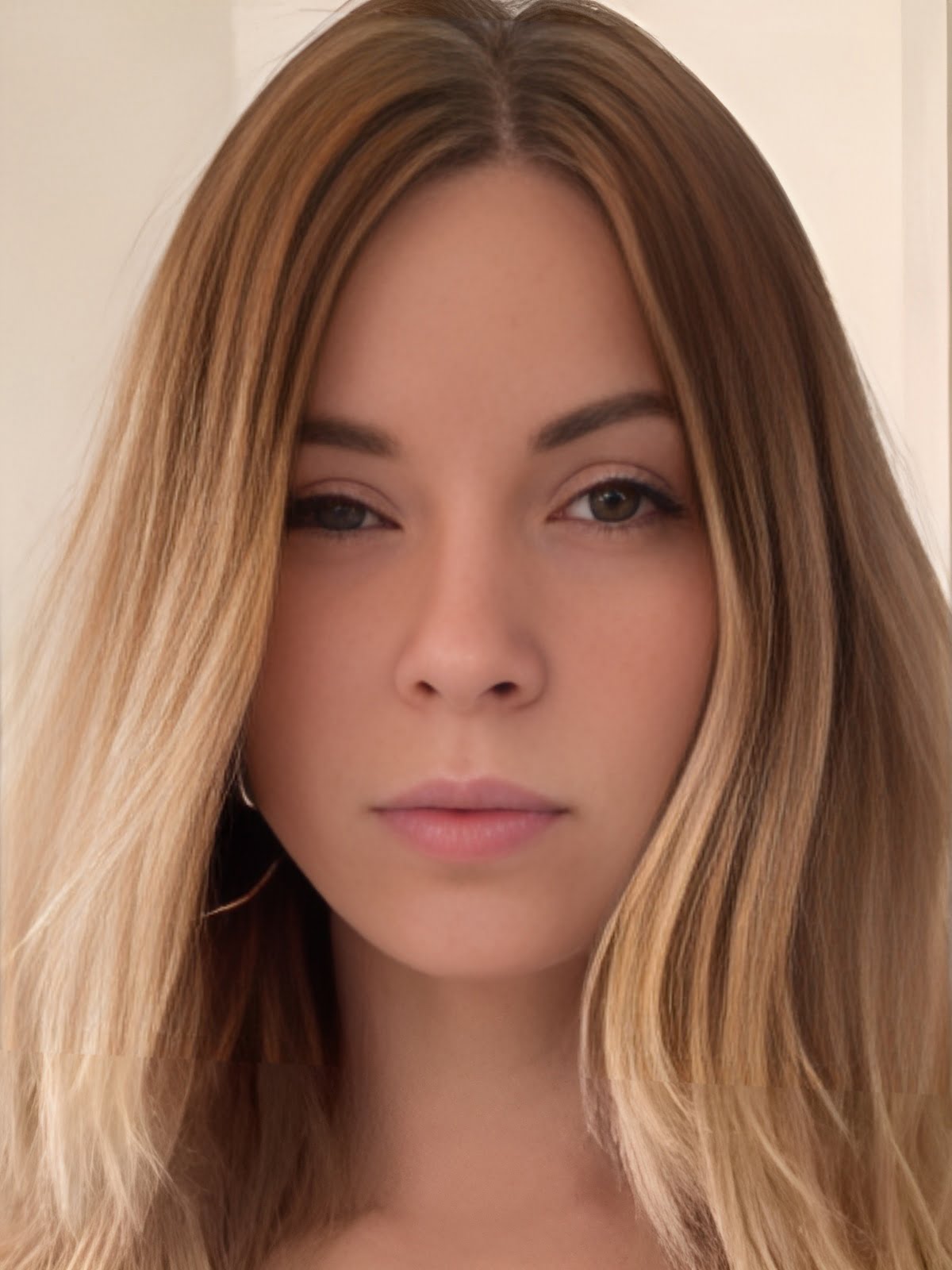 Jules Bond (Model) Age, Height, Wiki, Biography, Boyfriend, Career and More