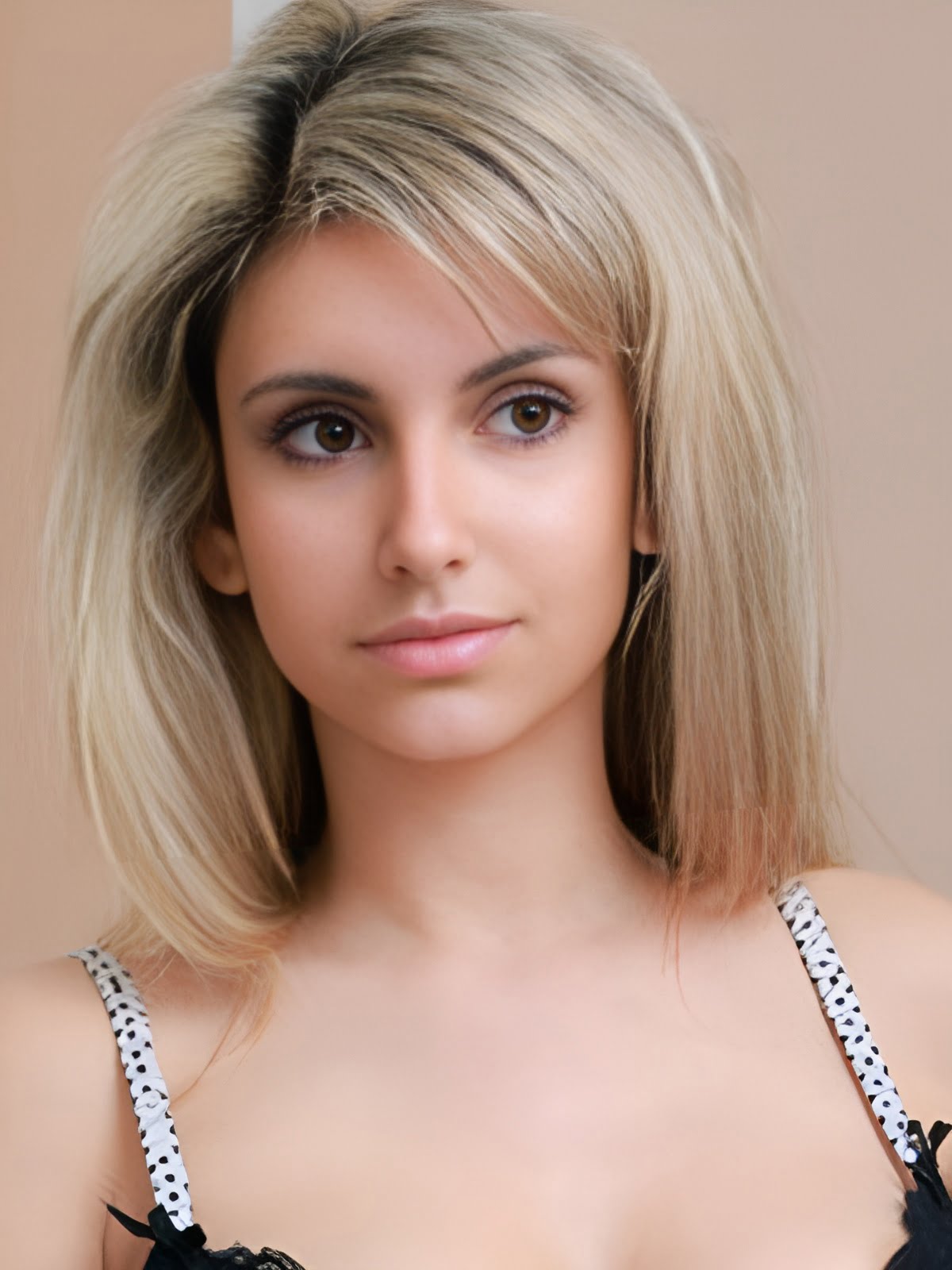 Salma C (Model) Wiki, Age, Height, Bio, Weight, Photos, Career and More