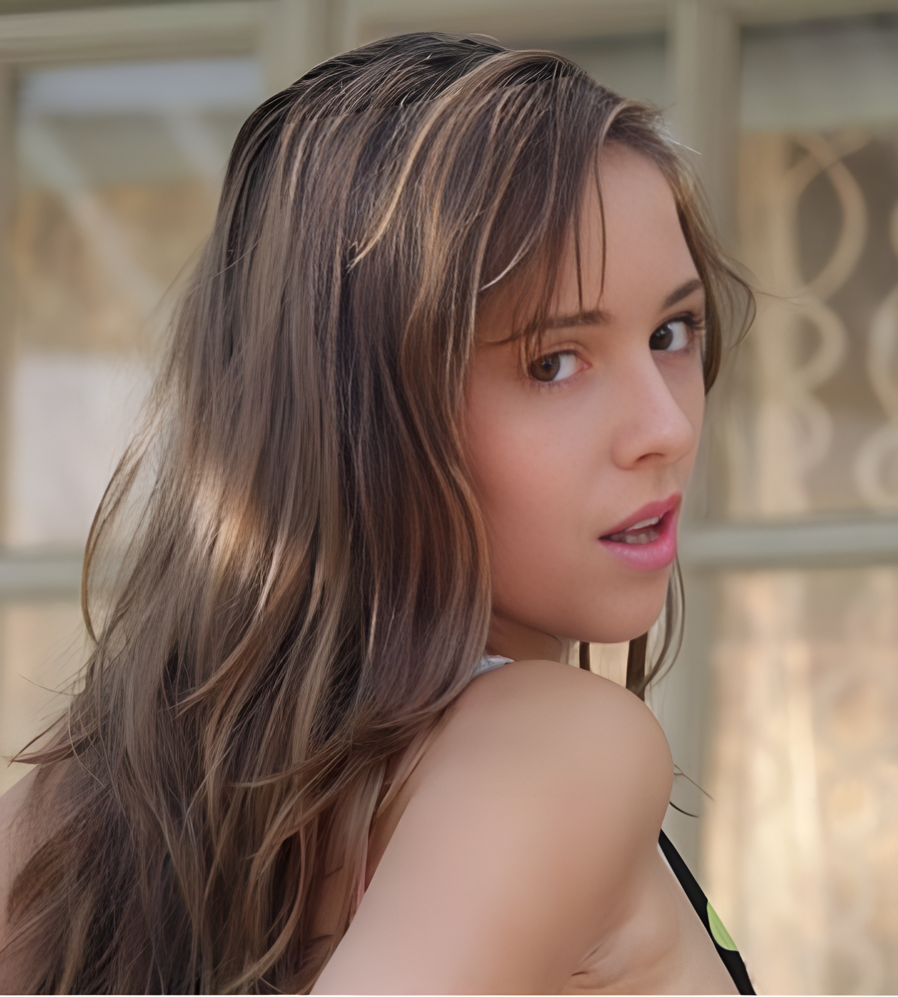 Ella Milano (Model) Wiki, Age, Husband, Biography, Photos, Videos, & More