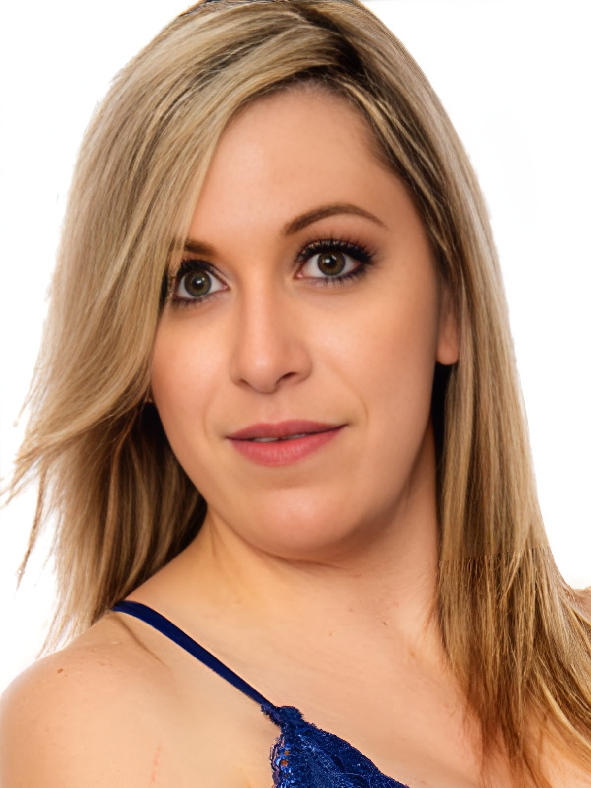 Shelby Paris (Model) Age, Wiki, Height, Photos, Videos, Net Worth & More