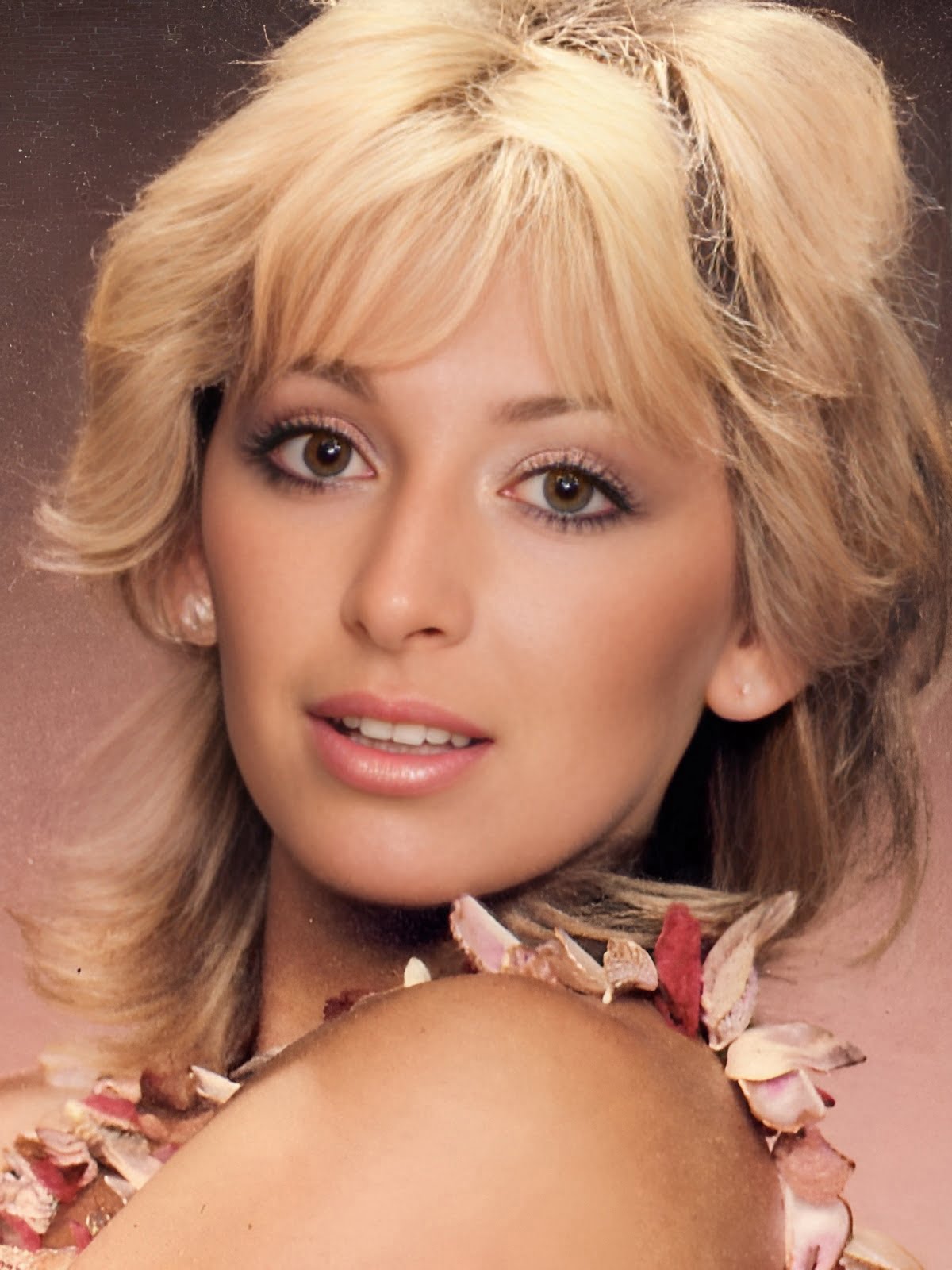 Sue Lee (Model) Wiki, Age, Height, Bio, Ethnicity, Boyfriend, Career ...