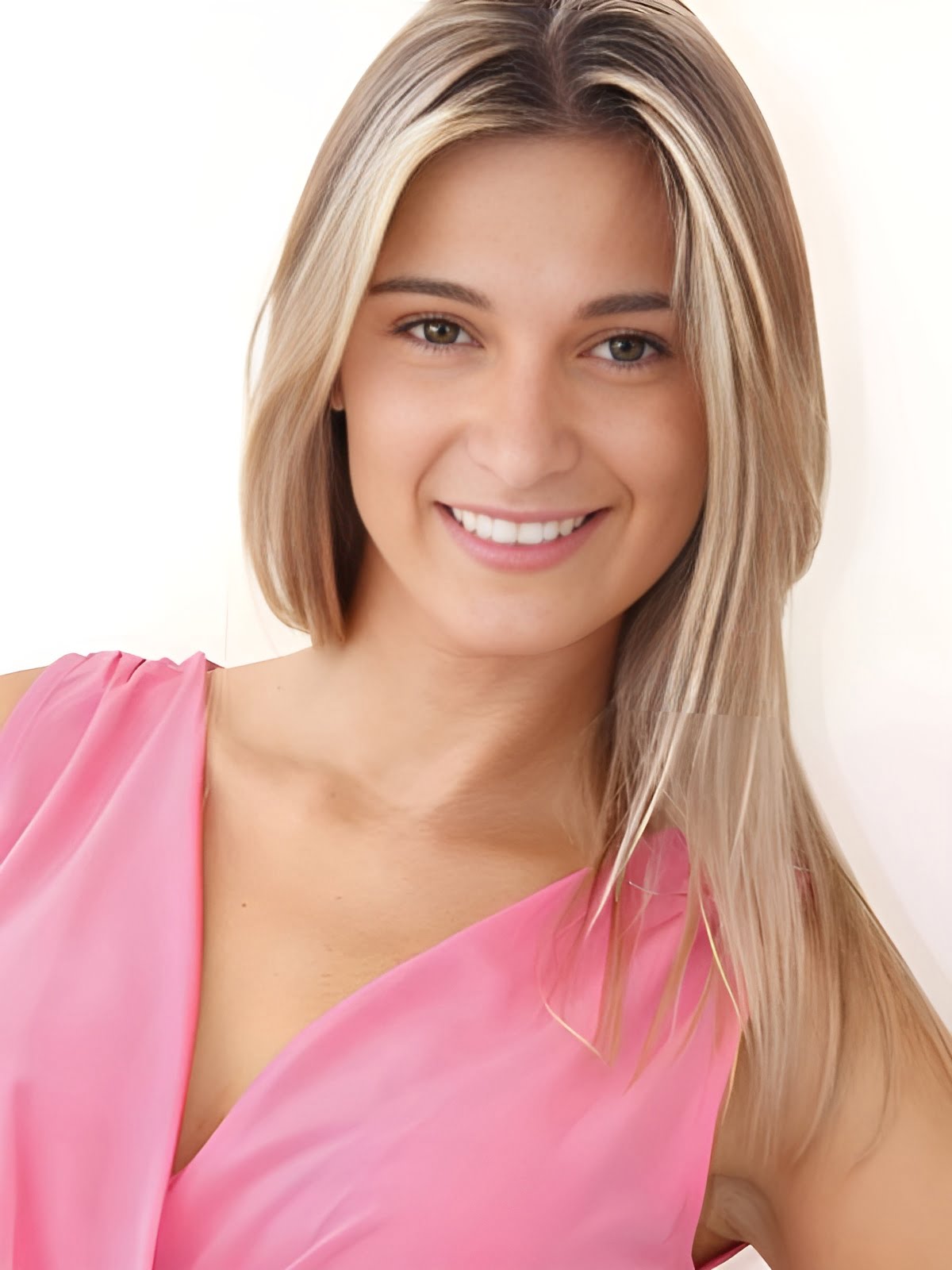 Vanessa Palma (Model) Age, Wiki, Photos, Videos, Height, Weight and More