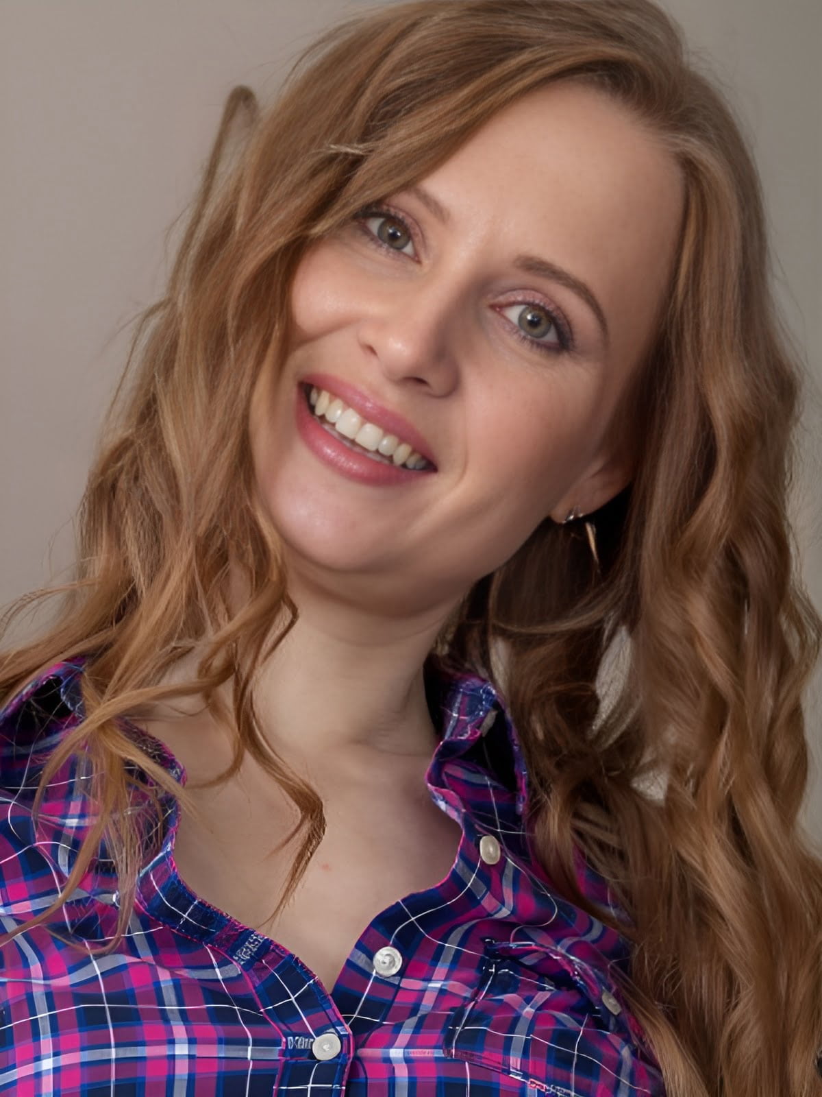 Veronica S (Model) Wiki, Age, Height, Bio, Weight, Photos, Career and More